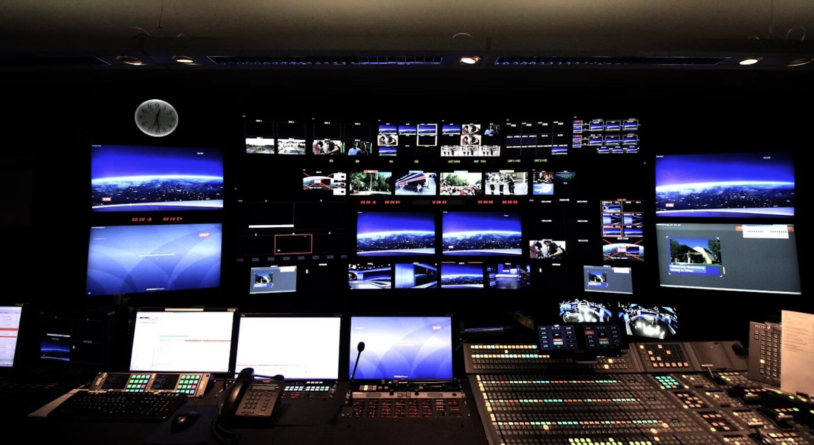The Ultimate Guide to the Top Digital Signage Software for Retail ...