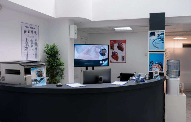 The Ultimate Guide to the Top Digital Signage Software for Retail ...